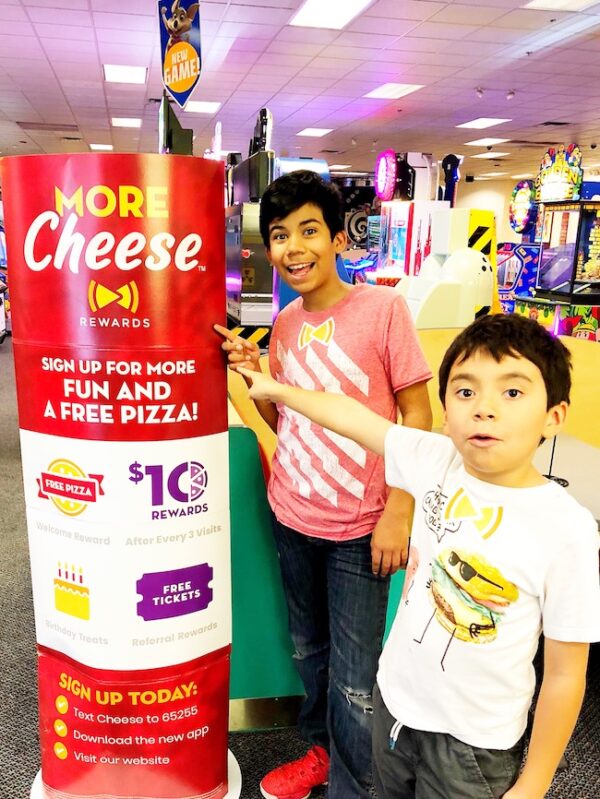 What you need to know about the new Chuck E. Cheese rewards program