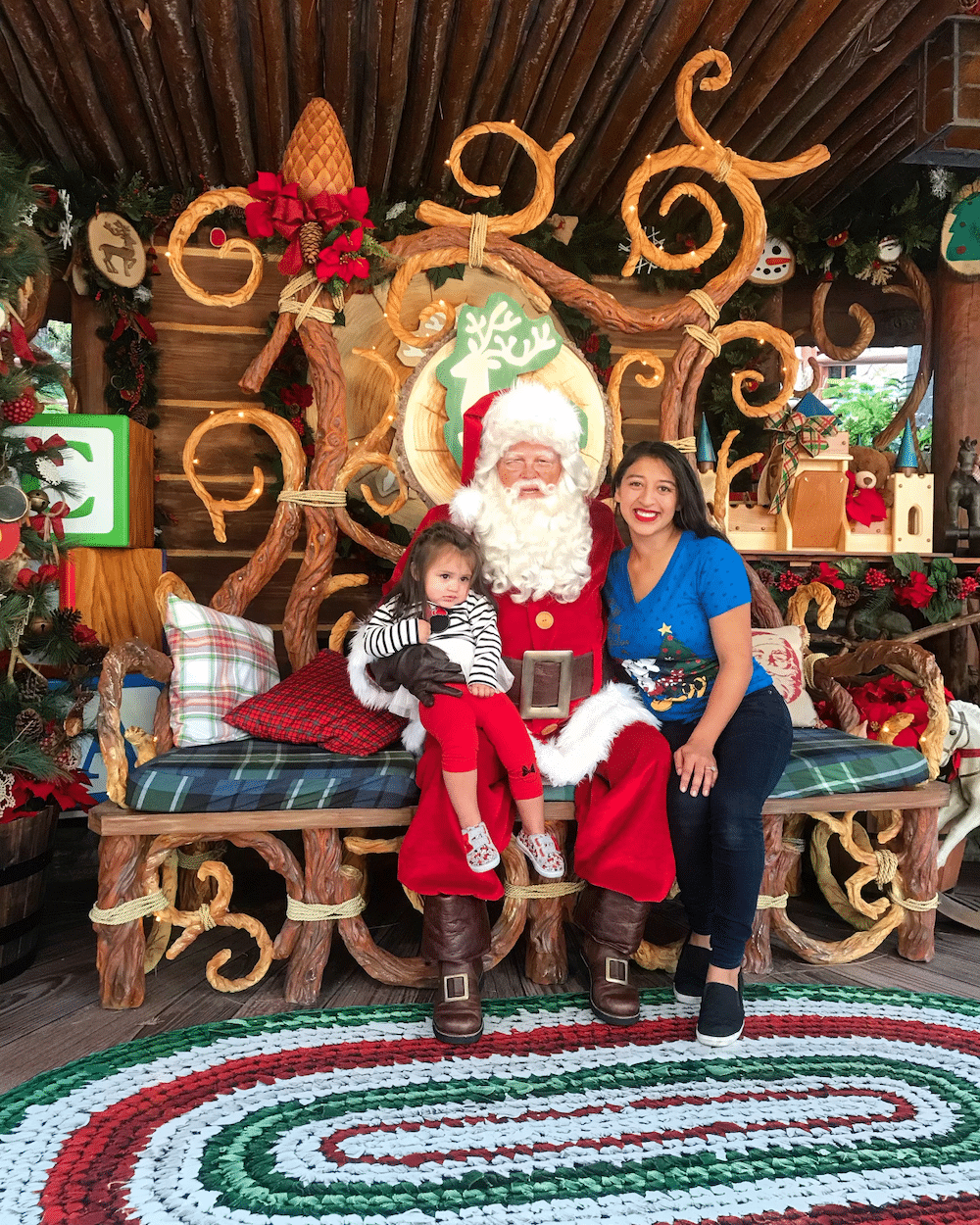 Where to take photos with Santa at the Disneyland Resort